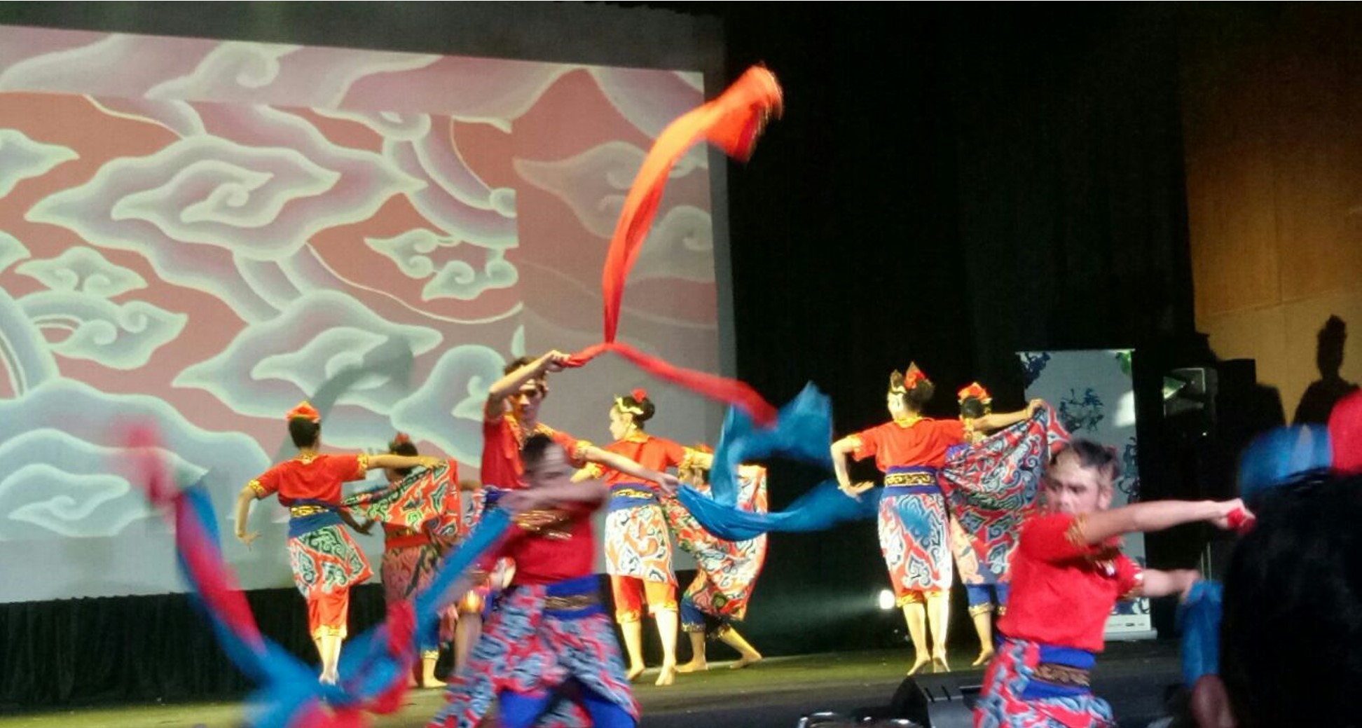 Tumbuh Kembang Tari Klasik Sunda - Irawati Durban