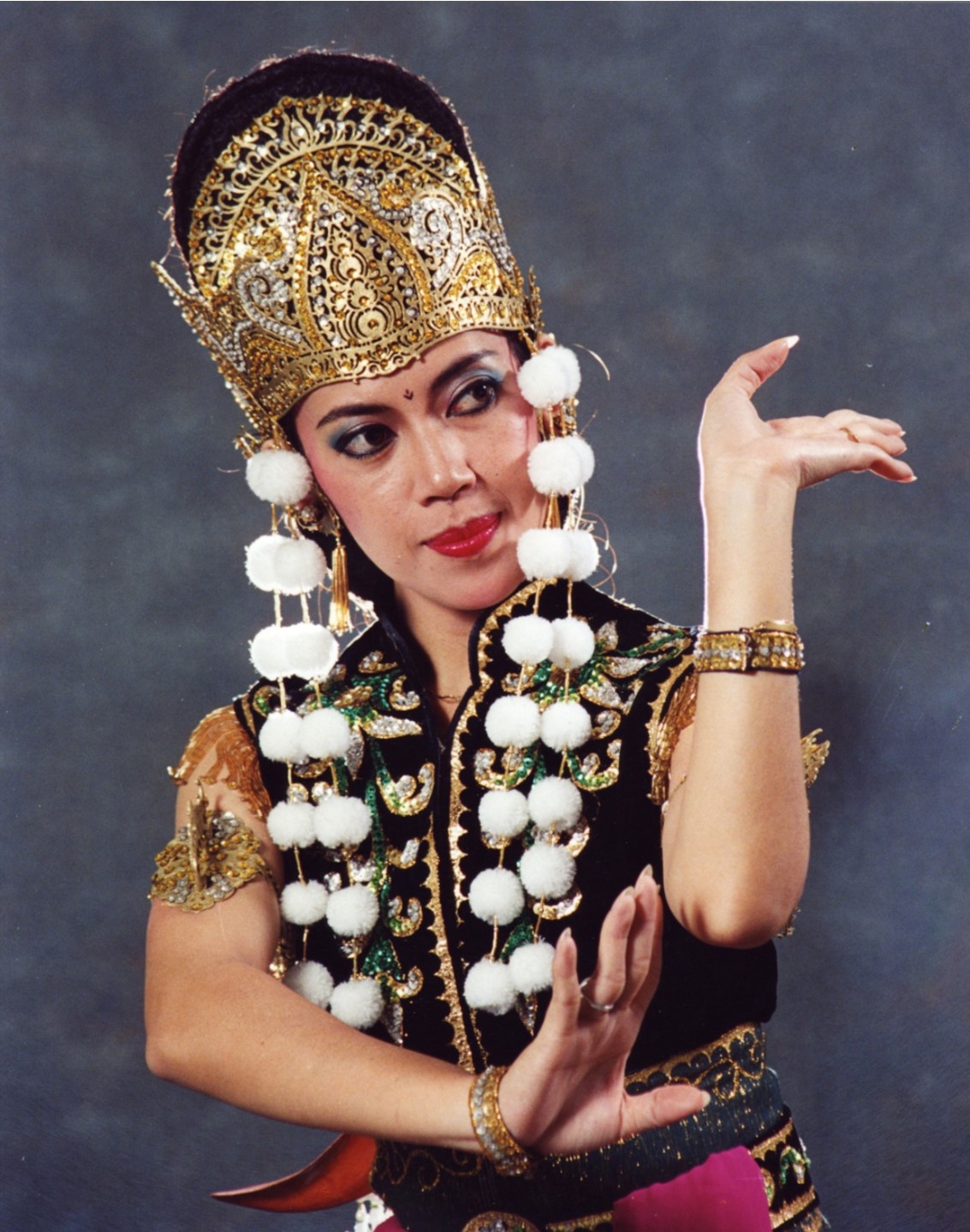 Tumbuh Kembang Tari Klasik Sunda - Irawati Durban